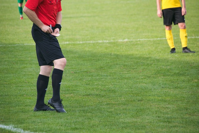 6 Advantages of Using a Write-On Referee Card – Referee POV